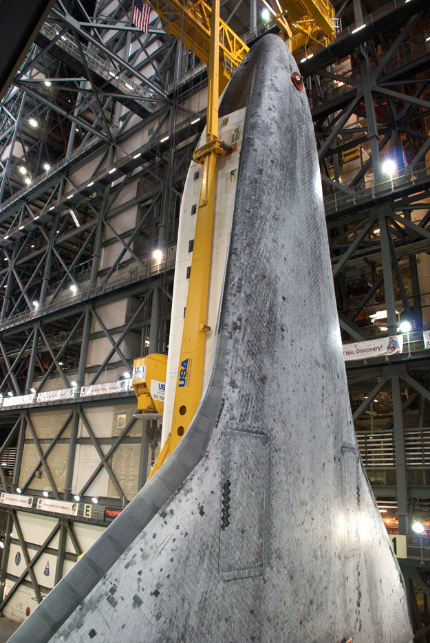 Lifting Of Atlantis From Horizontal To Vertical In The KSC Vehicle 